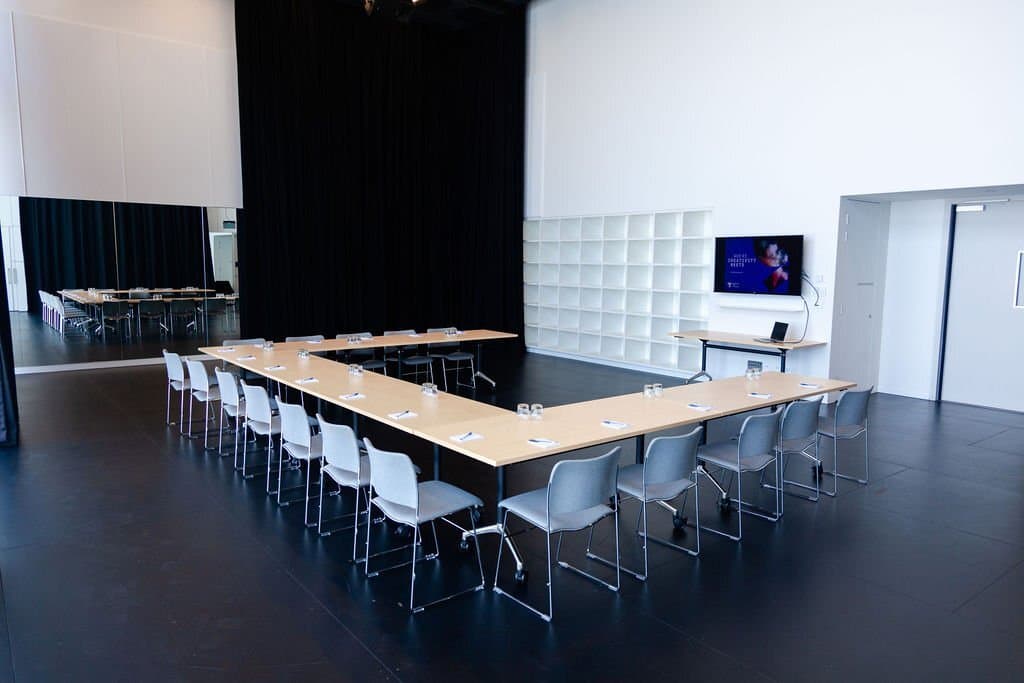 Beam Light - Studio 3 - Geelong Arts Centre